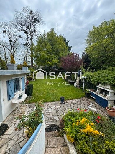 Maison à vendre - Clichy-sous-Bois, La Butte, Les Limites - 8 pièces - 5 chambres