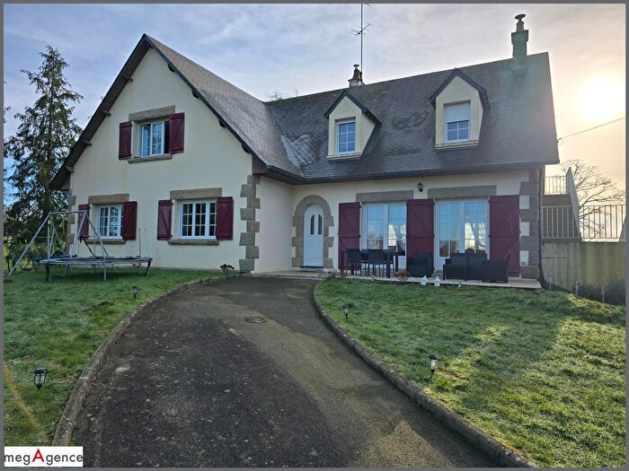 Maison à vendre - Fougères, Centre-ville, Urbanistes - 8 pièces - 6 chambres