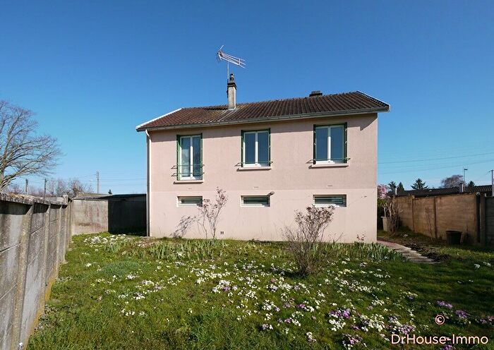 Maison à vendre - Saint-Julien-les-Villas - 5 pièces - 4 chambres