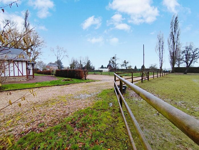 Maison à vendre - Saint-Étienne-lAllier - 6 pièces - 5 chambres