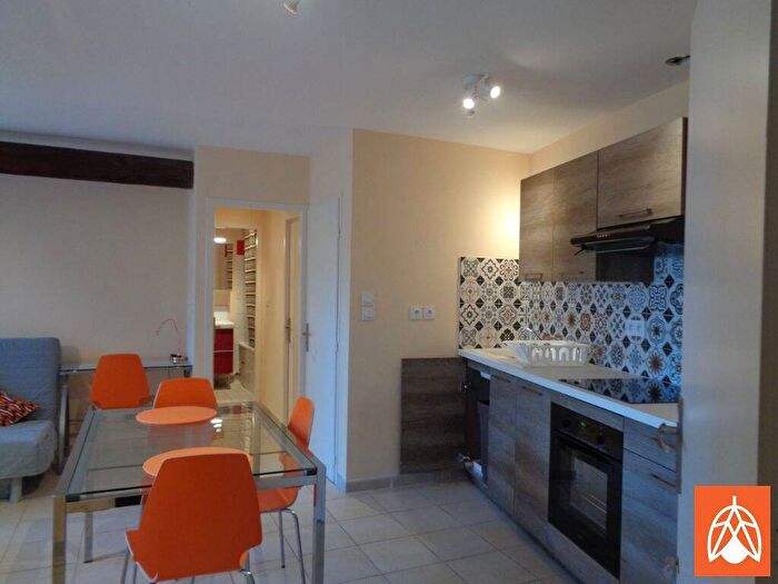 Appartement à louer - Centre Ville, Salon de Provence - 2 pièces - 1 chambre