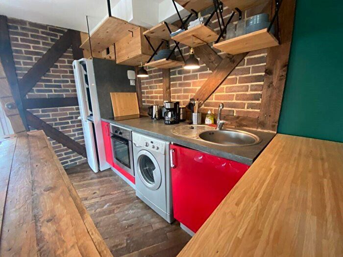 Appartement à louer - Cathédrale, Tours - 1 pièce