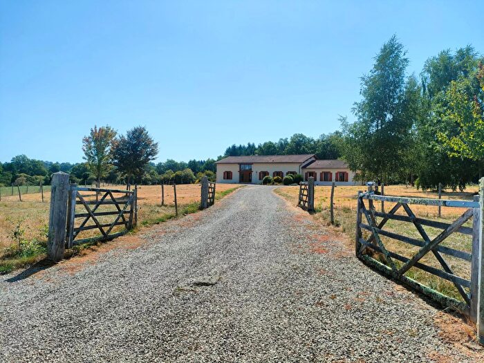 Maison à vendre - Chéronnac - 9 pièces - 4 chambres