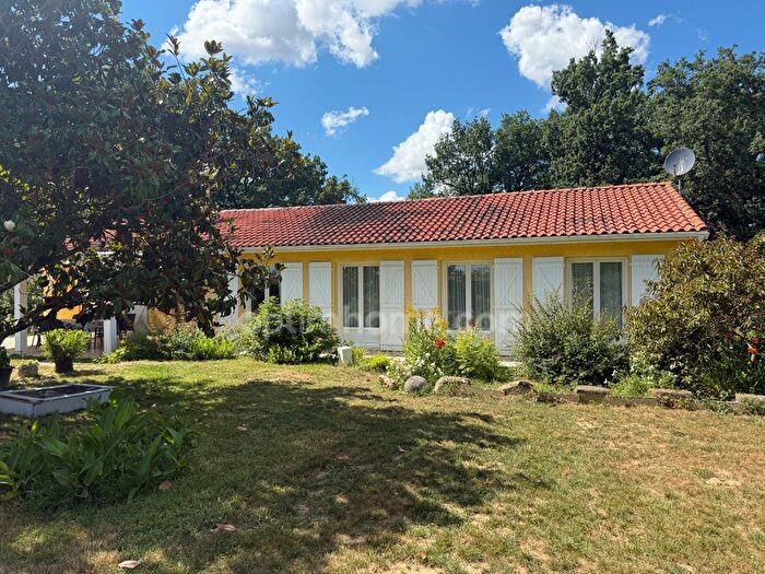 Maison 8 pièces à vendre à Lévignac