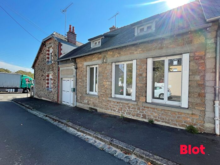 Maison 5 pièces à Fougères, Paron, Orières, Ecartelée, Bonabry, à vendre