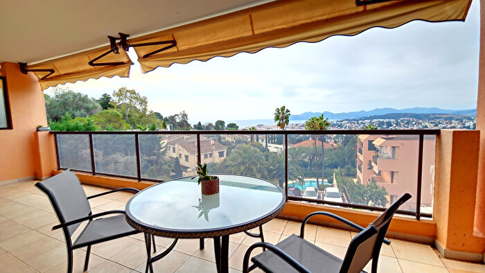 Appartement à vendre - Le Cannet, Haut Cannet - 3 pièces - 2 chambres