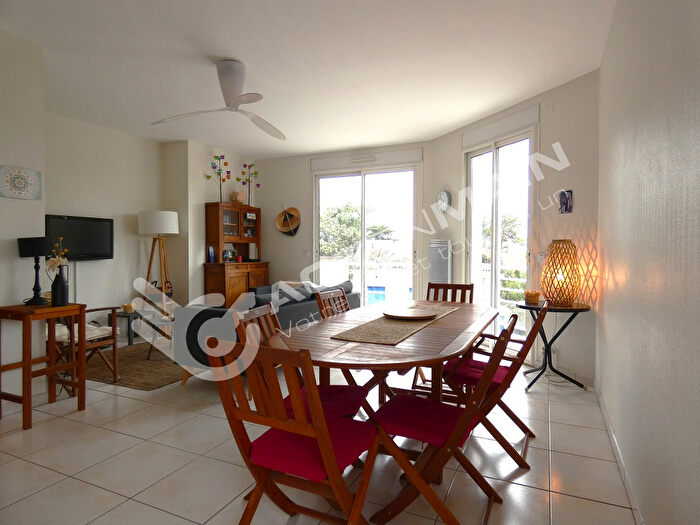 Appartement à vendre - Saint-Palais-sur-Mer - 4 pièces - 3 chambres