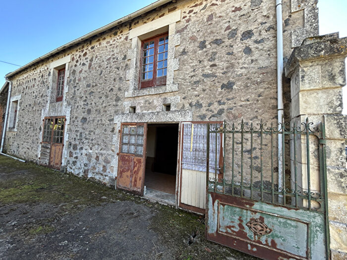 Maison à vendre - Asnières-sur-Blour - 3 pièces - 2 chambres