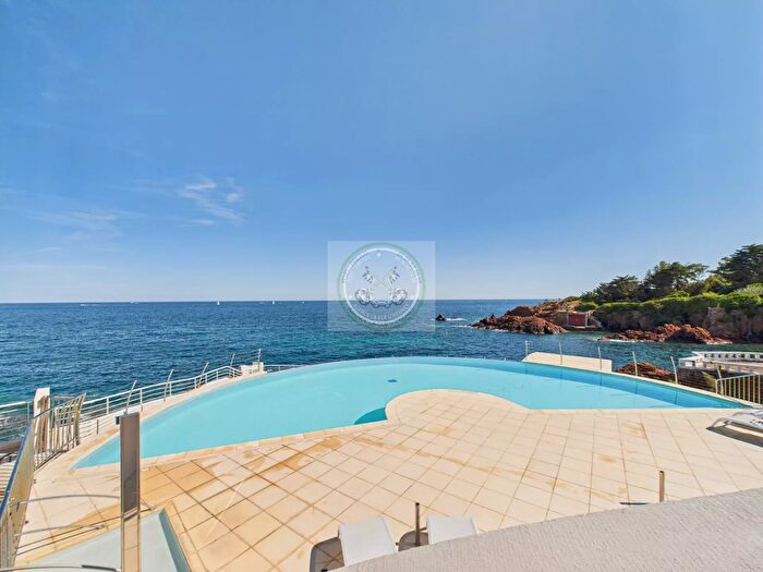 Appartement à vendre - Saint-Raphaël, Veyssières - 3 pièces - 2 chambres