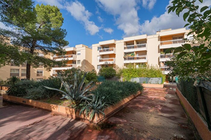 Appartement à vendre - Marseille e , Saint-Tronc - 3 pièces - 2 chambres