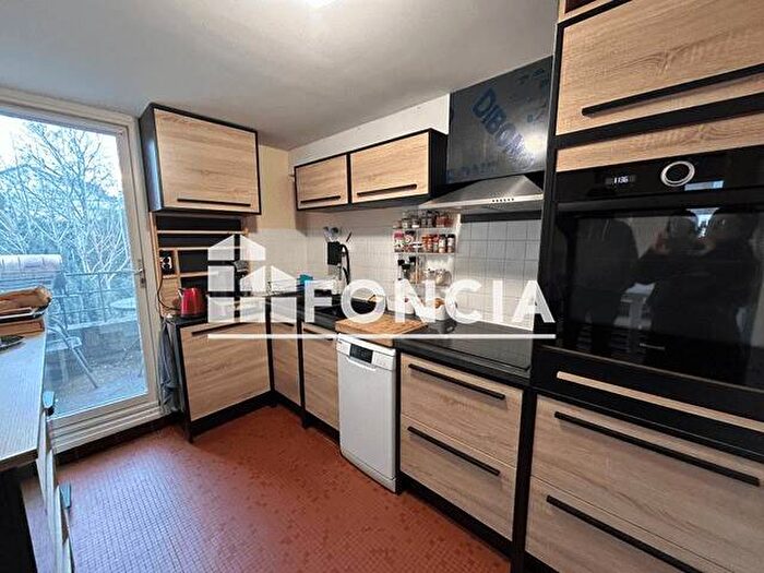 Appartement à louer - Trois Quartiers-Centre Ville, Poitiers - 3 pièces - 2 chambres