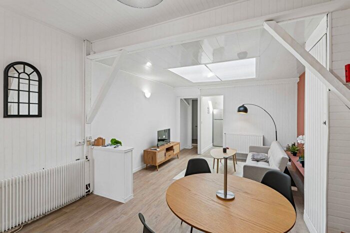 Saint Honoré-Jeanne d'Arc, Amiens : Appartement 5 pièces à louer