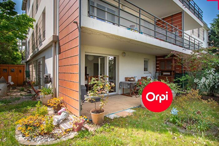 Appartement à vendre - Saint-Priest, Centre-ville - 3 pièces - 2 chambres