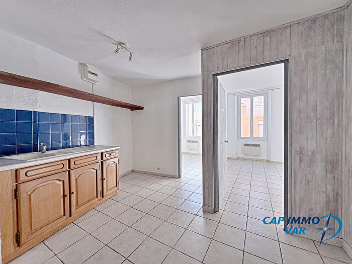 Appartement à vendre - Le Beausset - 3 pièces - 2 chambres