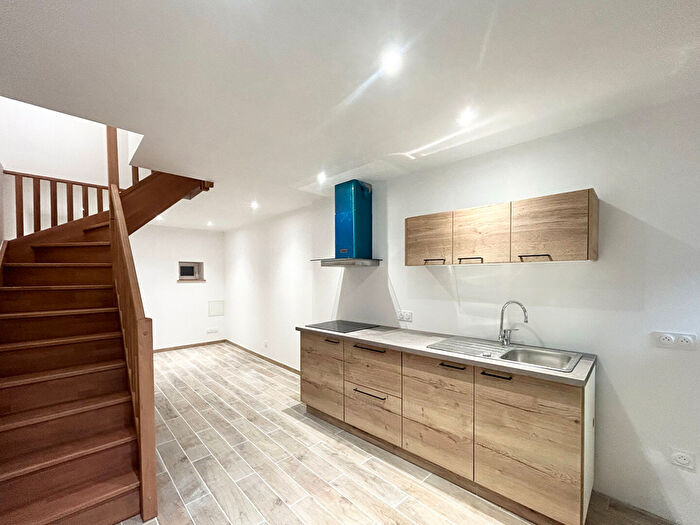 Maison 3 pièces à Mouzon, à louer