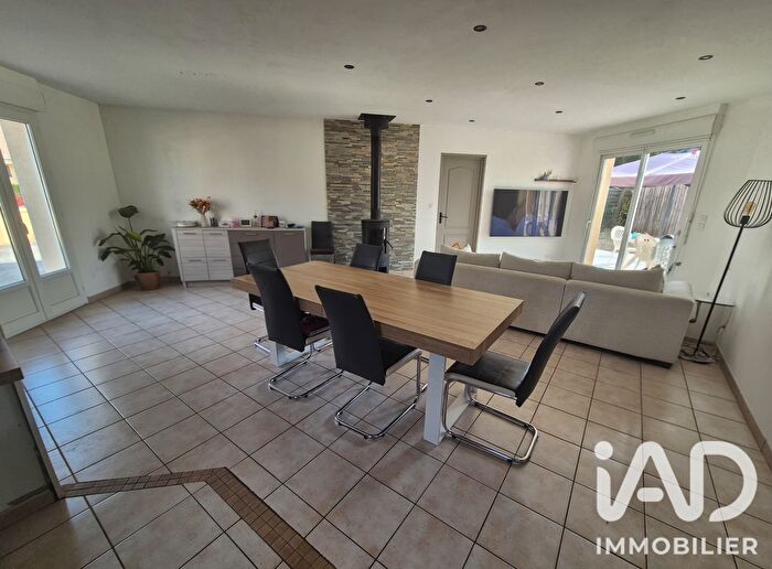 Dollon - Maison 5 pièces à vendre