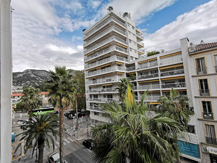 Appartement à louer - Toulon, Haute-ville - 3 pièces - 2 chambres