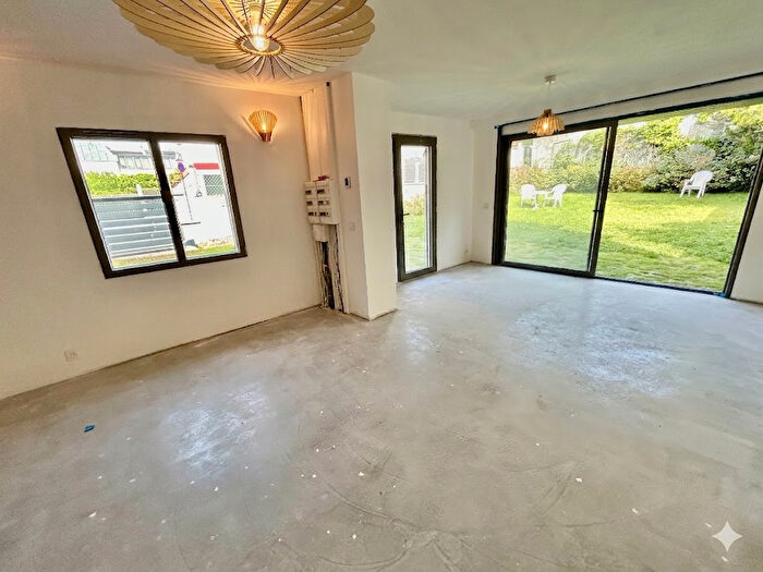 Nogent-sur-Marne, Le Port sous La Lune : Maison 5 pièces à vendre
