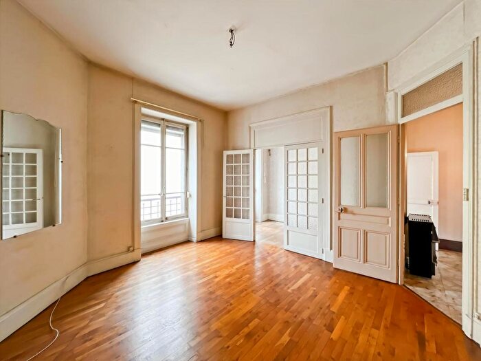 Villeurbanne, Charmettes : Appartement 2 pièces à vendre