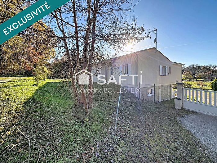 Maison à vendre - Hiersac - 6 pièces - 3 chambres