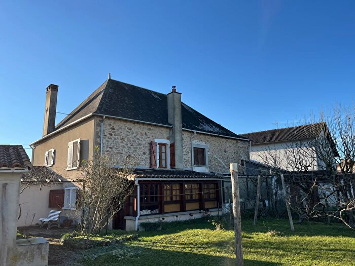Maison à vendre - Lathus-Saint-Rémy - 5 pièces - 3 chambres