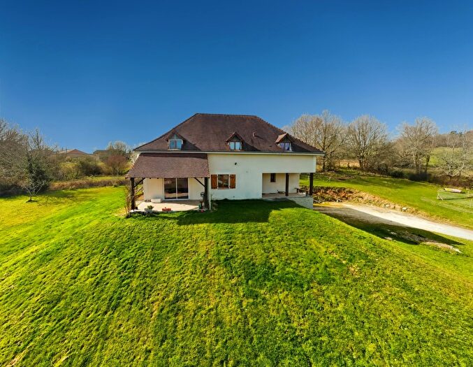 Maison à vendre - Beaussac - 7 pièces - 5 chambres