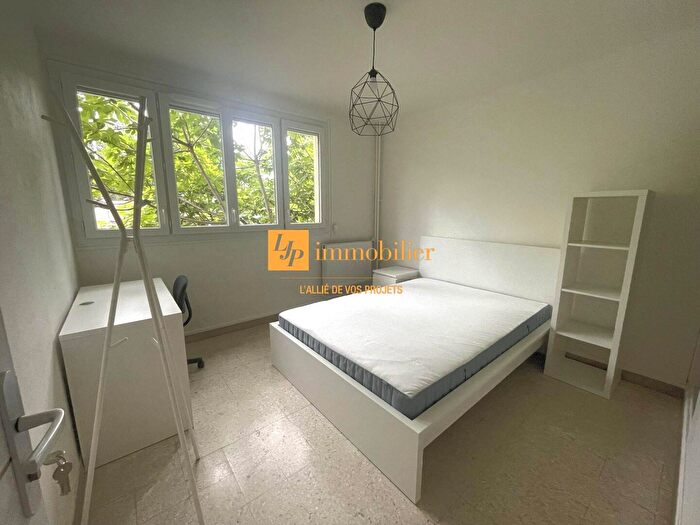 Appartement à louer - Centre Historique, Montpellier - 1 pièce - 3 chambres