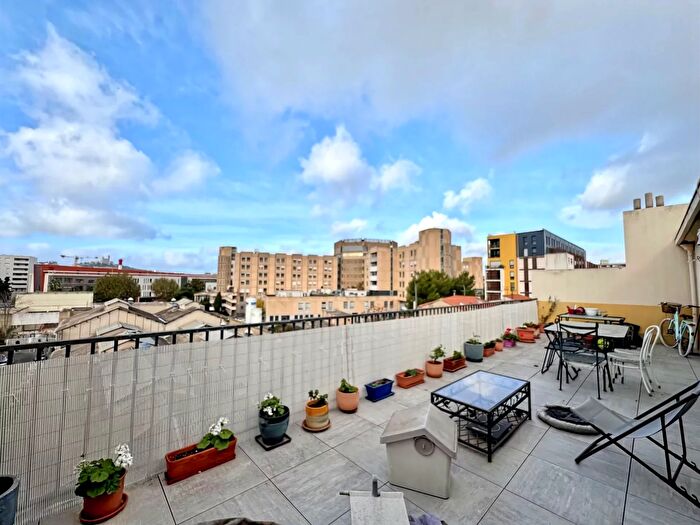 Appartement à vendre - Marseille e , Baille - 4 pièces - 2 chambres