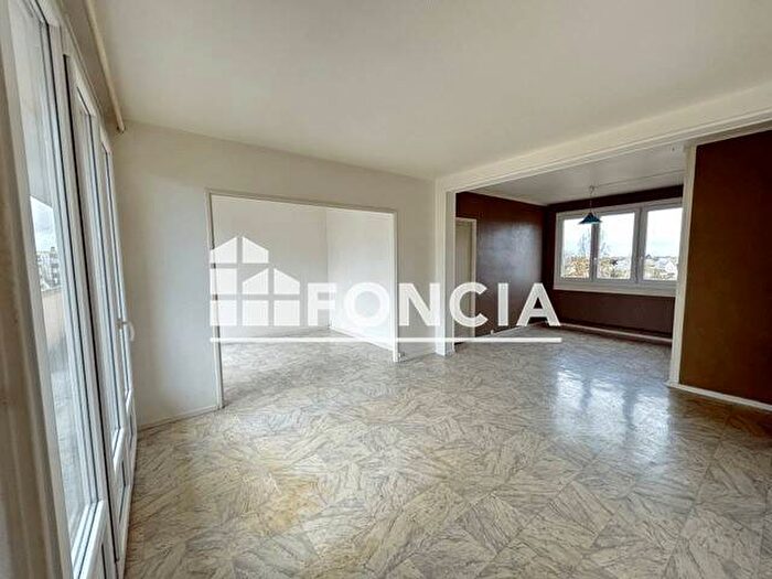 Appartement à louer - Centre Social, Laon - 4 pièces - 3 chambres