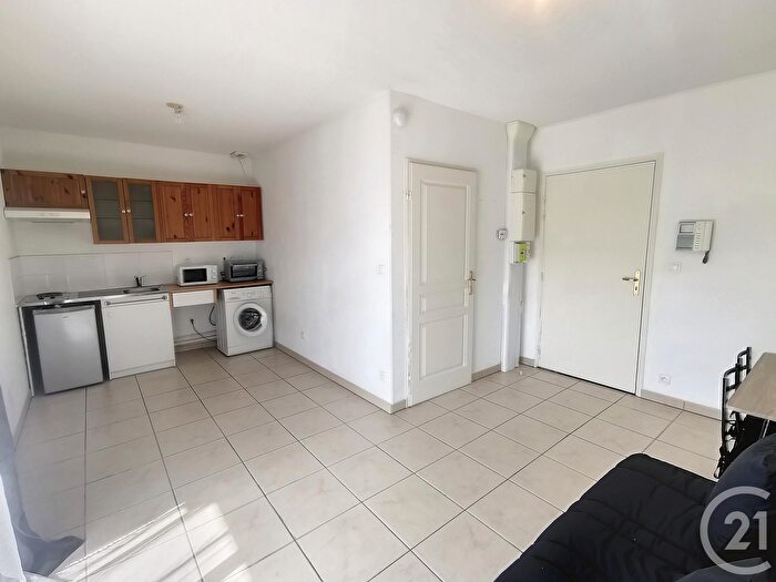 Appartement à louer - Olivet, Larry, Coin Rond, Lorette - 1 pièce