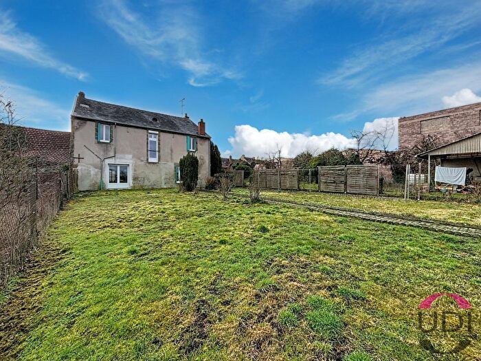 Maison à vendre - Doyet - 6 pièces - 5 chambres