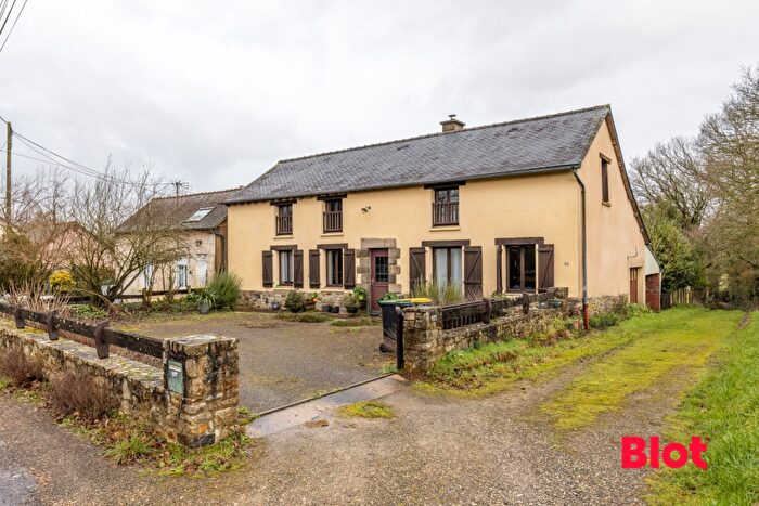 Maison à vendre - Vignoc - 7 pièces - 5 chambres