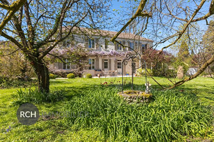 Maison 7 pièces à vendre à Montfort-lAmaury