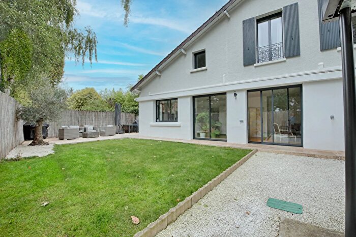 Maison à vendre - Saint-Maur-des-Fossés, La Varenne - 5 pièces - 3 chambres