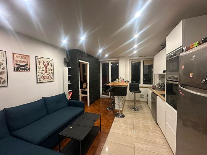 Appartement à louer - Le Kremlin-Bicêtre, Les Coquettes, Les Plantes - 4 pièces - 3 chambres