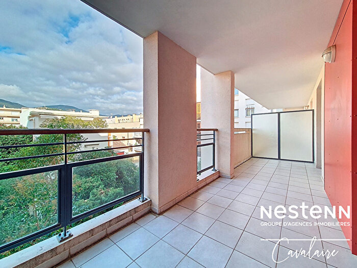 Appartement à louer - Cavalaire-sur-Mer, Centre-ville - 2 pièces - 1 chambre