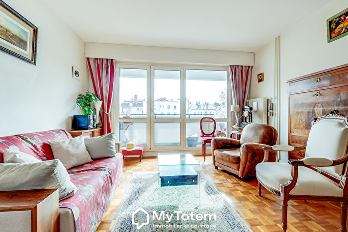 Appartement à vendre - Issy-les-Moulineaux, Centre-ville, Corentin Celton, Les Varennes - 3 pièces - 2 chambres