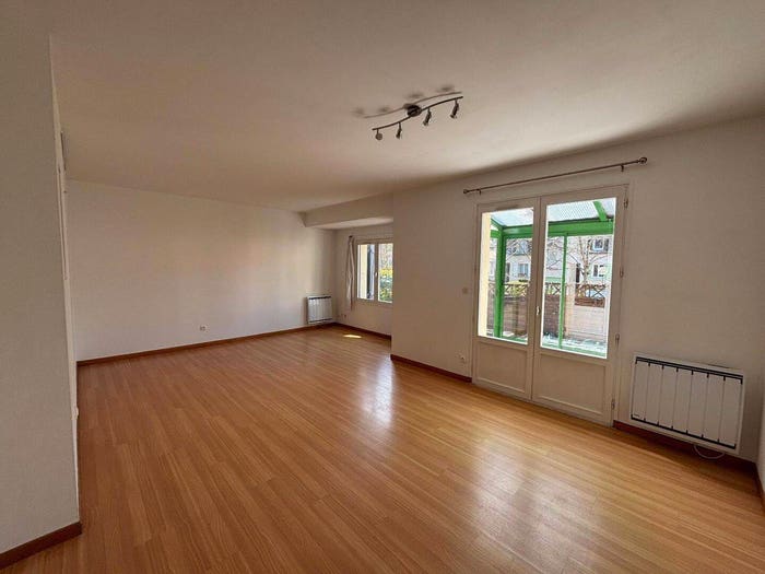 Centre, Angers : Maison 5 pièces à louer