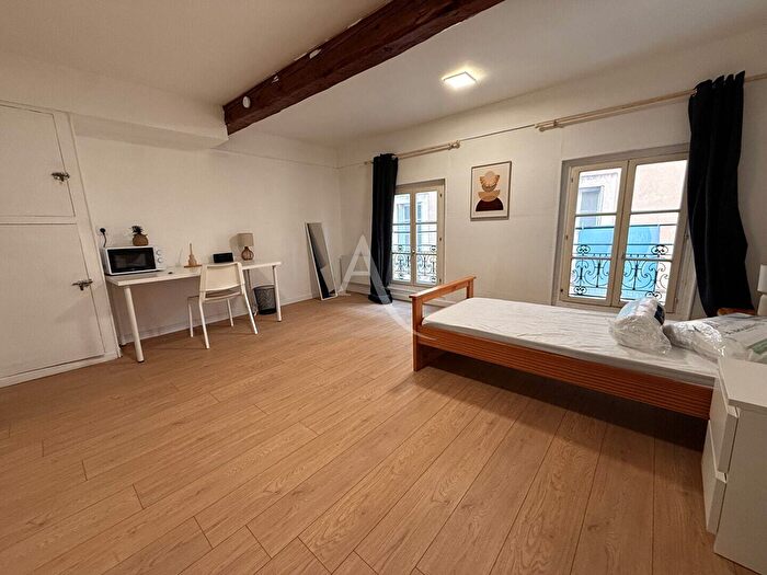 Centre Ville, Carcassonne : Appartement 1 pièce à louer