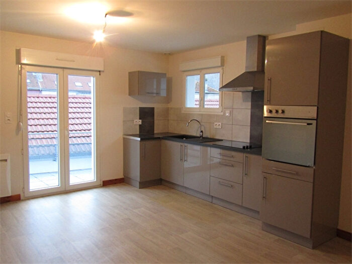 Appartement à louer - Charmes - 2 pièces - 1 chambre