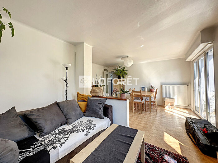 Appartement à louer - Strasbourg, Cronenbourg - 3 pièces - 2 chambres