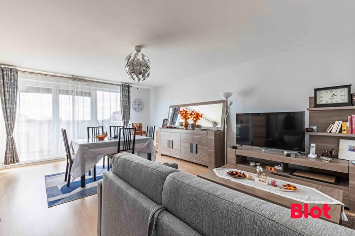 Appartement à vendre - Vezin-le-Coquet - 4 pièces - 3 chambres