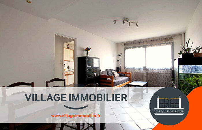 Appartement à vendre - Saint-Priest, Centre-ville - 2 pièces - 1 chambre