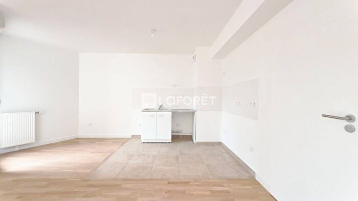 Appartement à louer - Léo Lagrange, Noisy-le-Sec - 4 pièces - 3 chambres