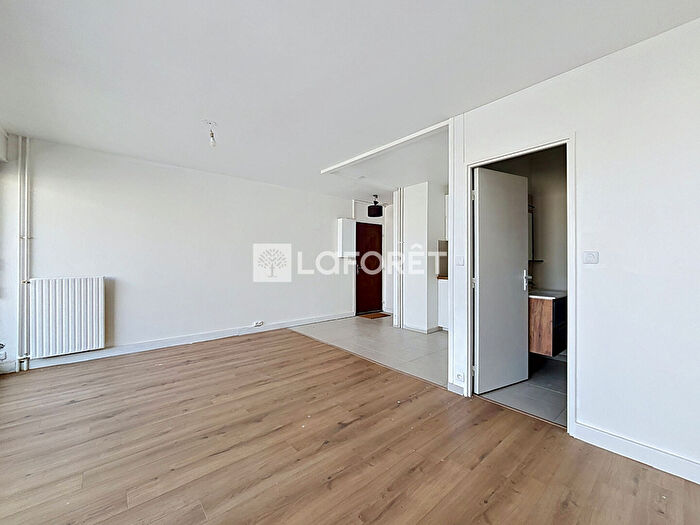 Appartement 1 pièce à louer à Quartiers Centre, Colombier