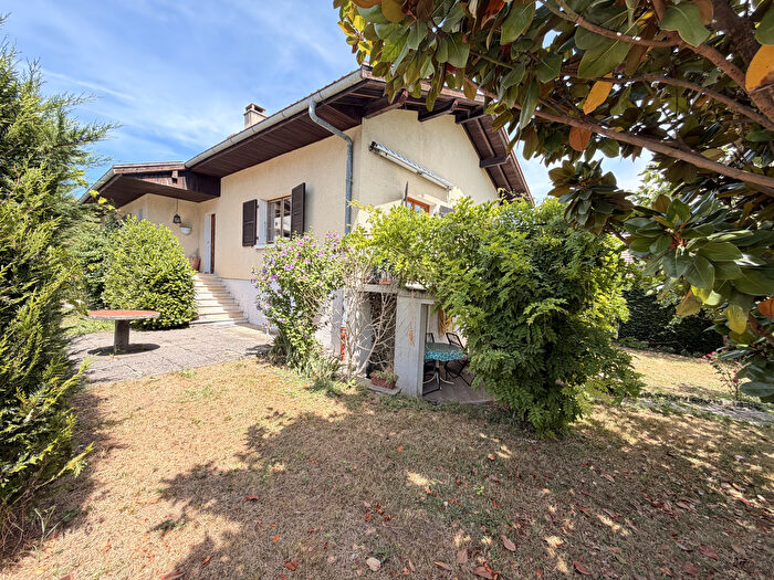 Vétraz-Monthoux - Maison 8 pièces à vendre