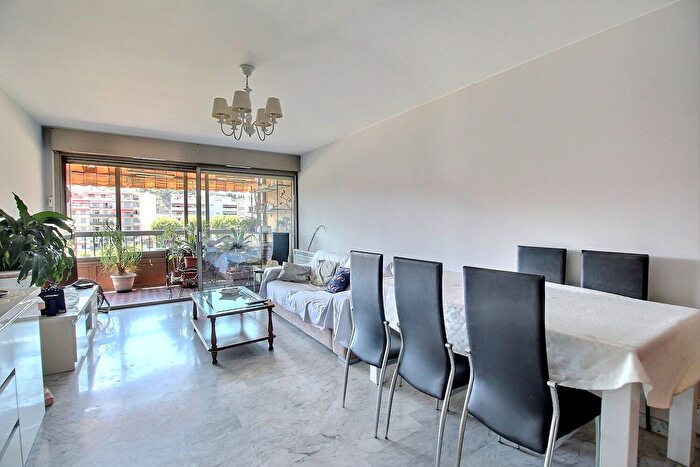 Appartement 4 pièces à Nice, Saint-Roch, à vendre
