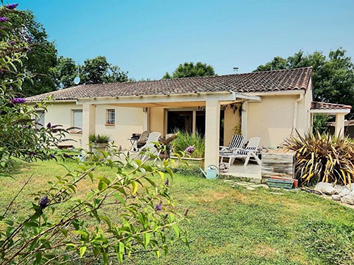 Maison à vendre - Labastide-Saint-Pierre - 5 pièces - 6 chambres