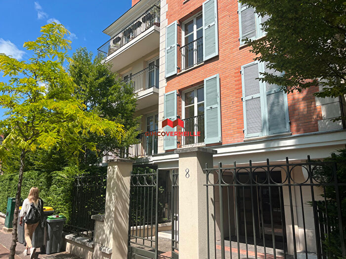 Appartement 4 pièces à Rueil-Malmaison, Plaine Gare, à louer