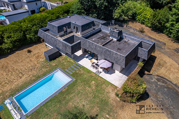 Maison à vendre - Orvault, Bourg, Secteur rural - 9 pièces - 5 chambres